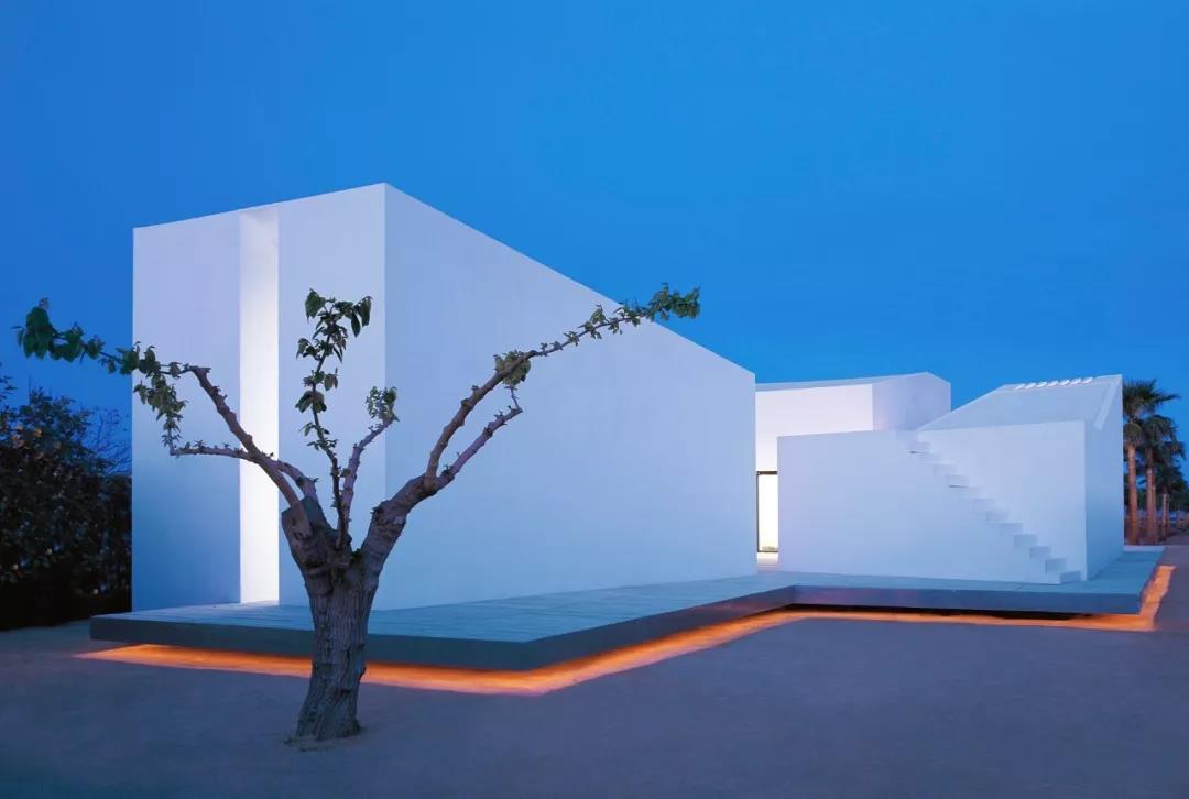 Less is More - Good Building Design Ideas - Part One
